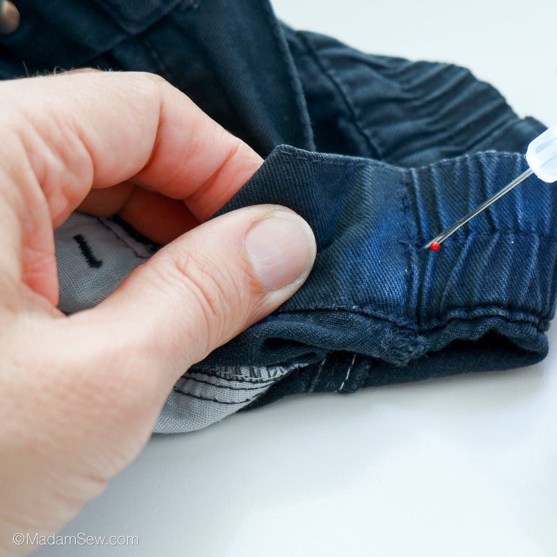 Lighted Seam Ripper - Remove Stitches Easily – MadamSew