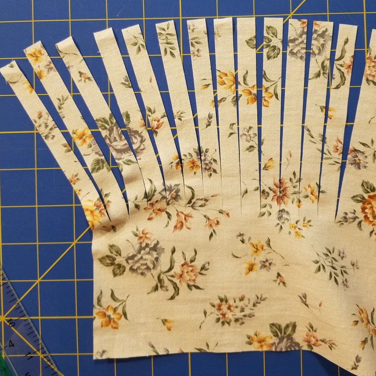 Creative Shape Cut Ruler 6½" x 13½" – MadamSew