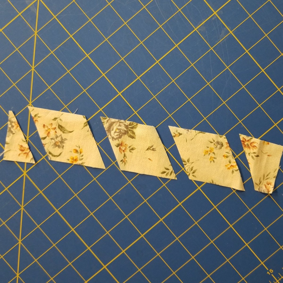 Creative Shape Cut Ruler 6½" x 13½" – MadamSew