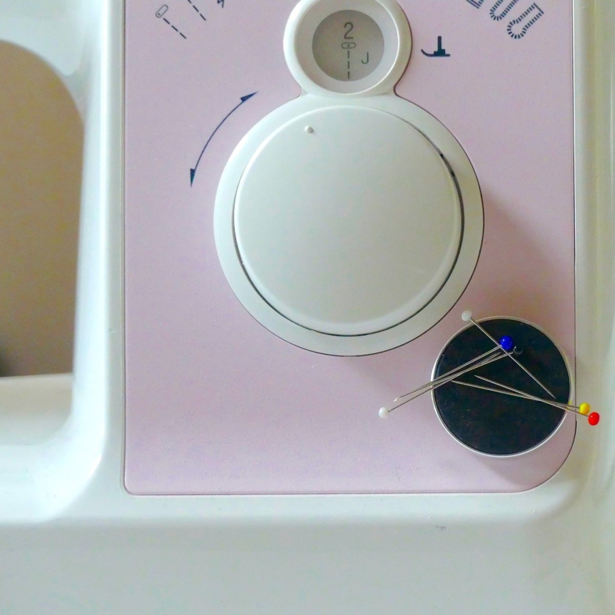 Magic Sewing Machine Holder For Pins – MadamSew