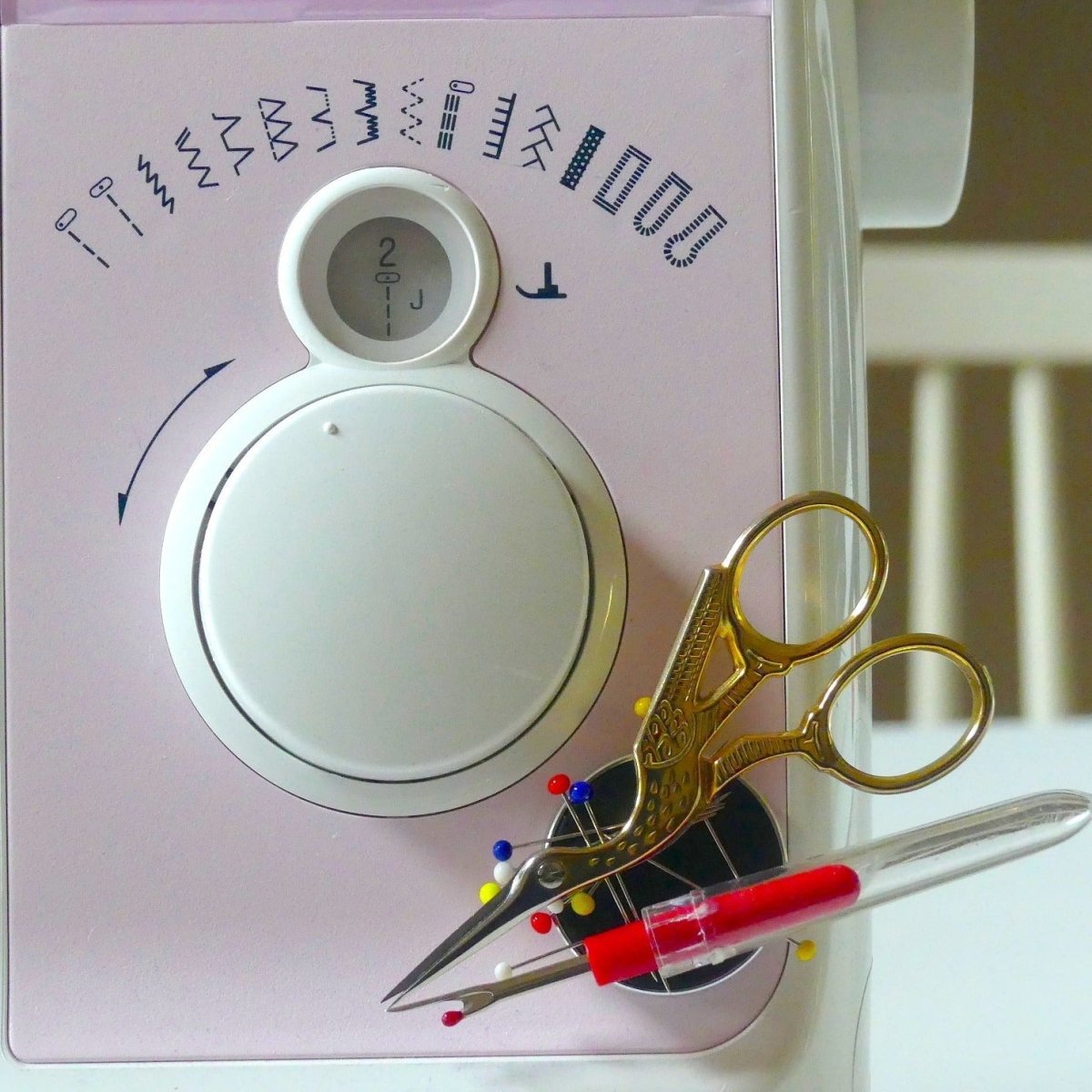 Magic Sewing Machine Holder For Pins – MadamSew