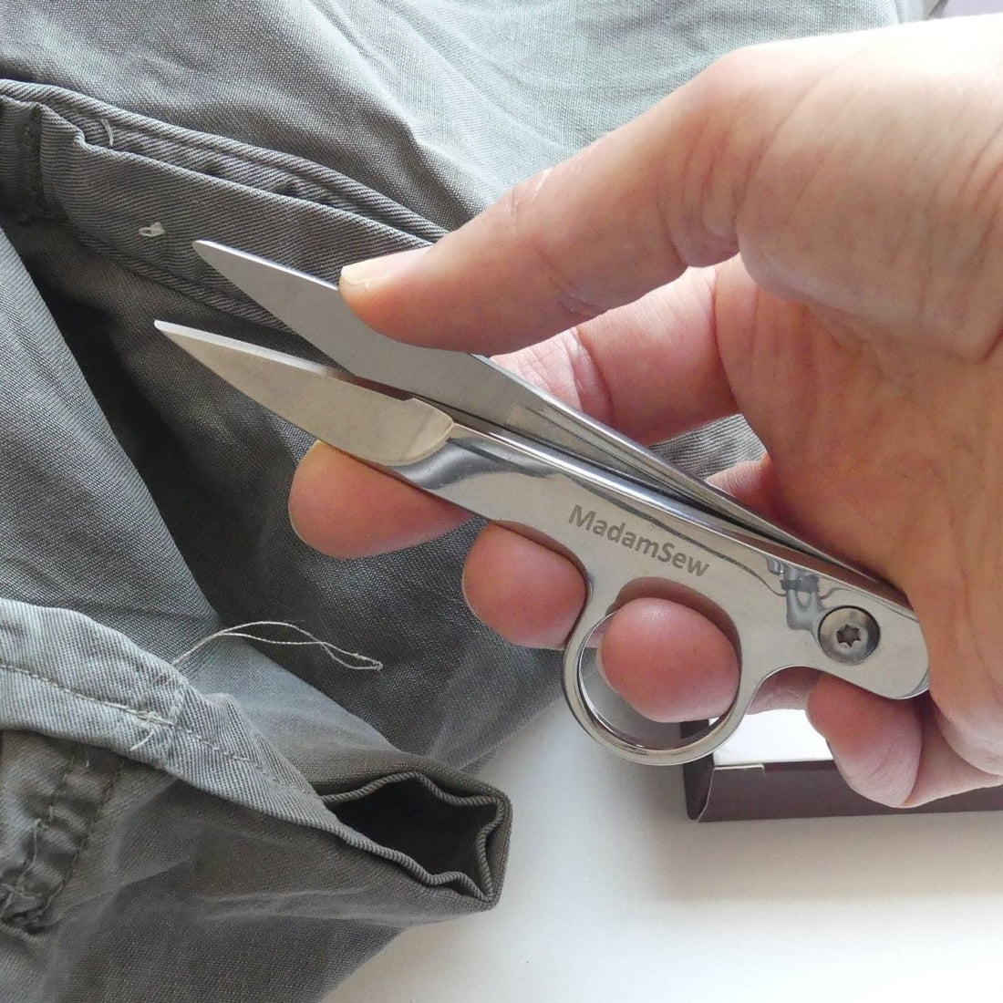 Premium Thread Snips for Sewing and Quilting – MadamSew